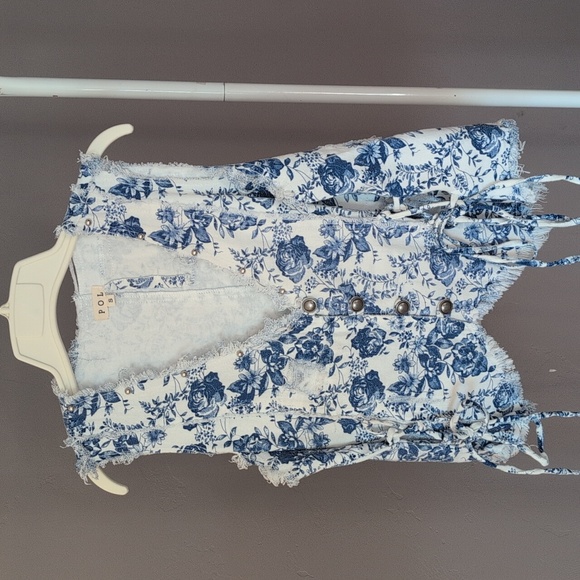 POL | Jackets & Coats | Pol Floral Print Vest Frayed Edges Lace Up ...